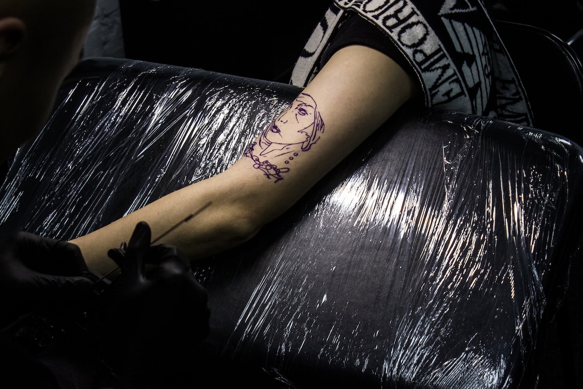 Original Tattoo Arm Rest XL Pillow Size 50x37cm From GG Workshop Tattoo ...