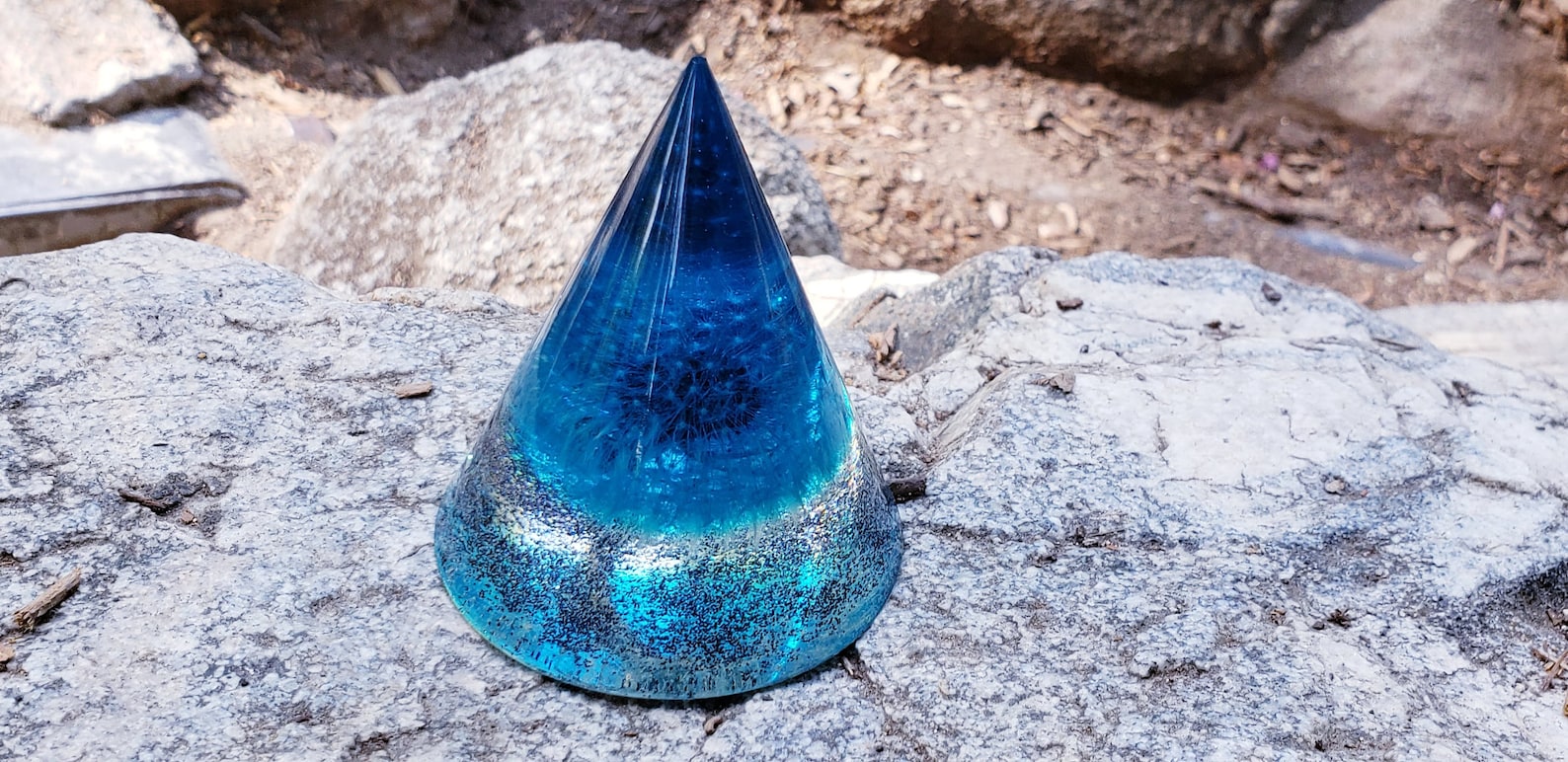 Custom Pet Loss Grief. Memorial Resin Pyramid Paperweight - Etsy