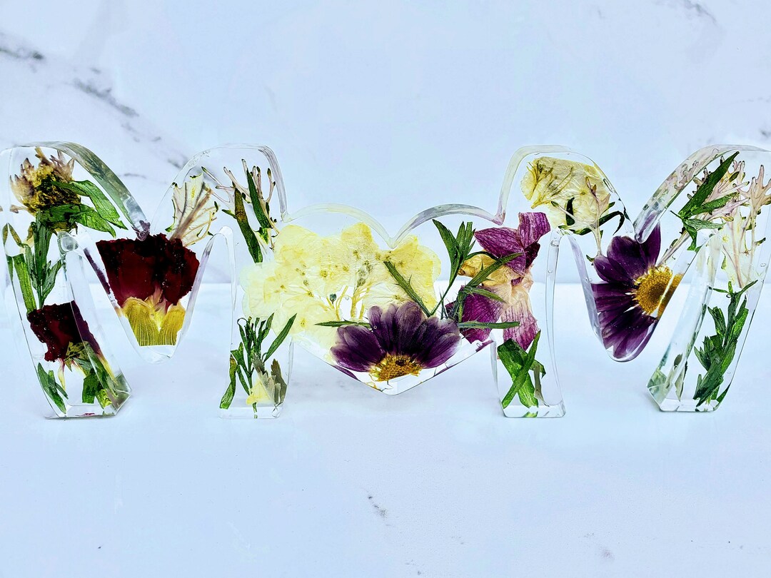 Preserved Wedding Flower Resin MOM Sign: Sentimental Keepsake - Etsy