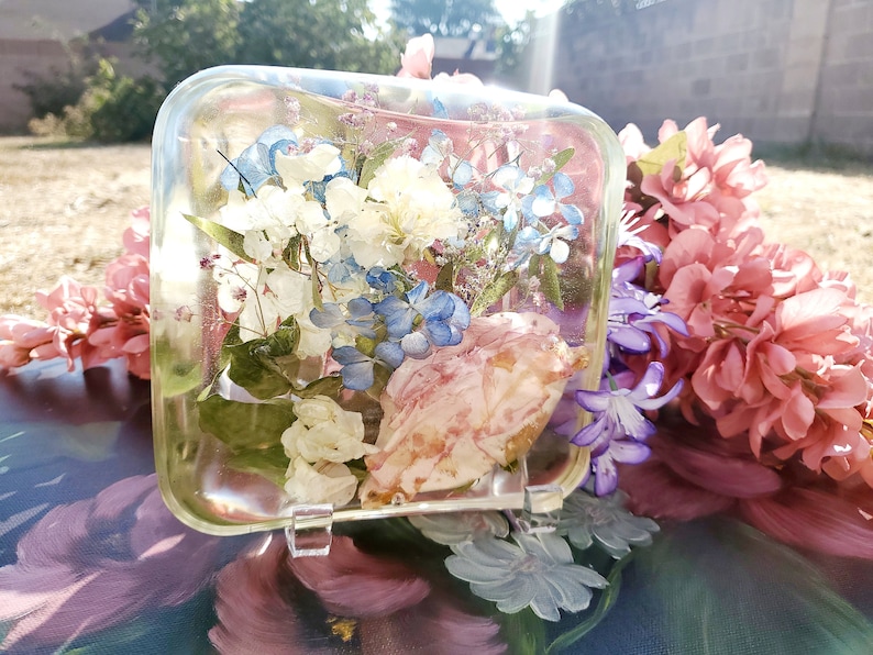 Wedding Bouquet Preservation: Resin Flower Keepsake - Etsy