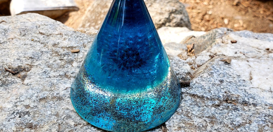 Custom Pet Loss Grief. Memorial Resin Pyramid Paperweight - Etsy