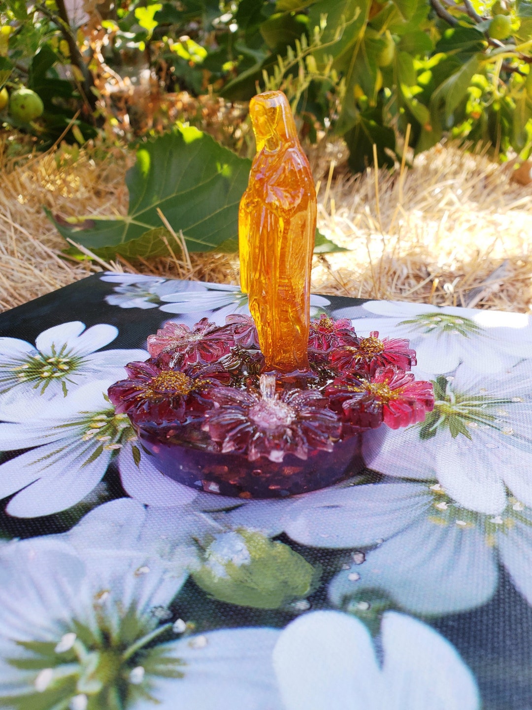 Virgin Mary Resin Statue Miniature With Flowers: Religious Keepsake ...