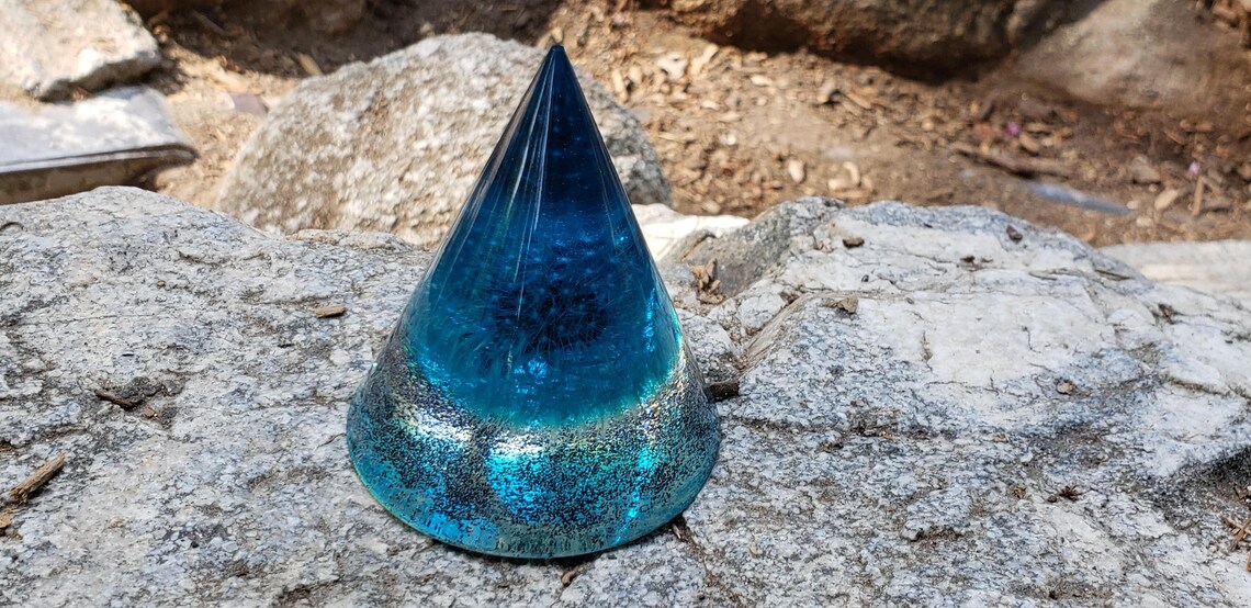 Custom Pet Loss Grief. Memorial Resin Pyramid Paperweight - Etsy