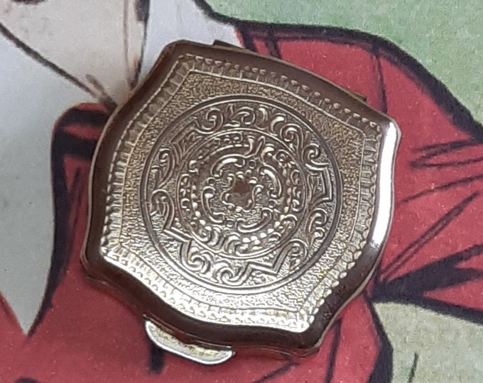 Stratton Gold Tone Engraved Pill Box Vintage Stratton Mini - Etsy