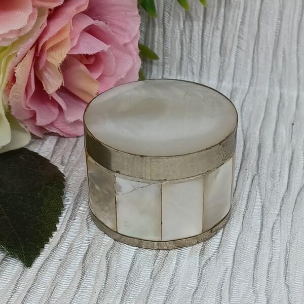 Mother of Pearl Pill Box - Etsy UK