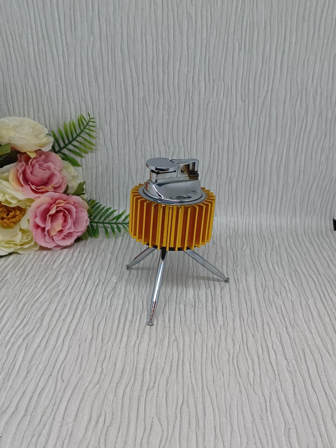 Vintage Table Lighter ~ 1960s Space Age Design ~ Tripod With 3 Legs ...