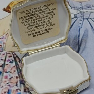 Stratton Mini Box Pill Box With White Enamel Lid Decorated With Pink ...