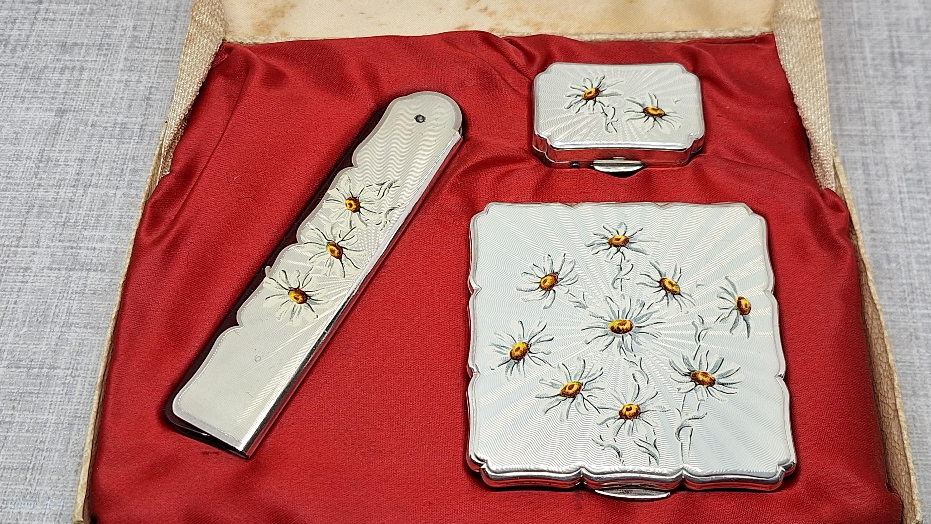 Stratton Compact Set With Comb & Pill Box ~ White Guilloche With ...