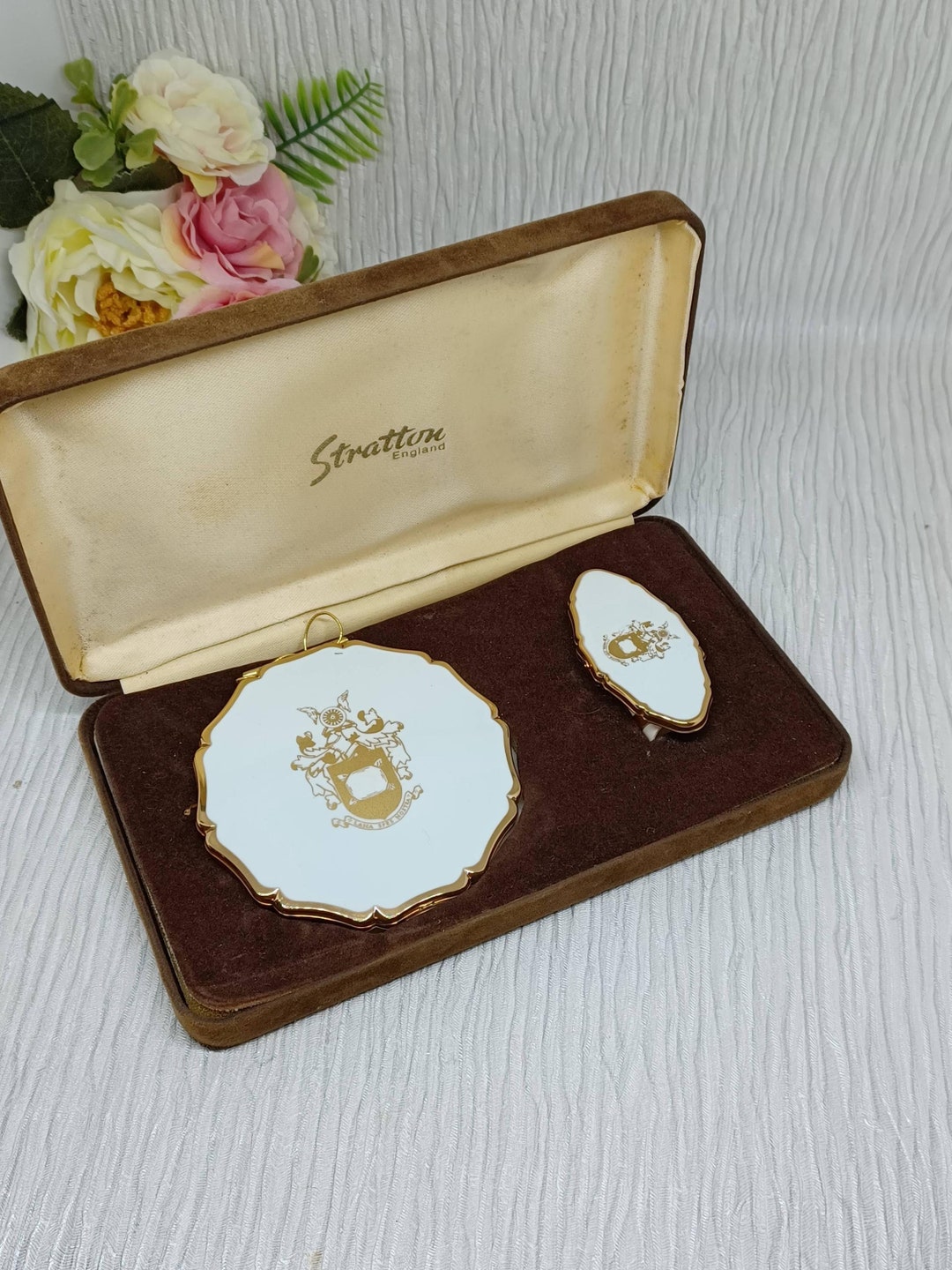 Stratton Powder Compact & Lipview Boxed Gift Set ~ White With a Gold ...