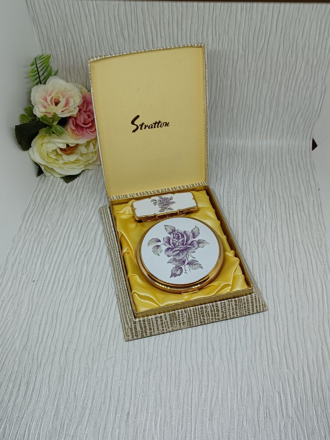 Stratton Powder Compact and Lipview Set ~ White Enamel With Blue Grey ...