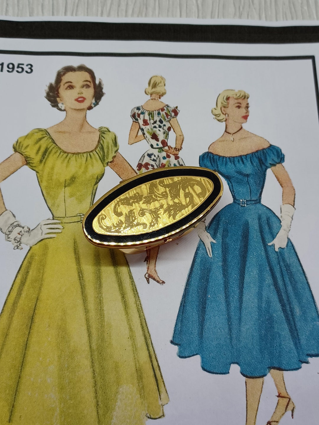 Stratton Lipview Lipstick Clip in Gold Tone With Scrollwork - Etsy