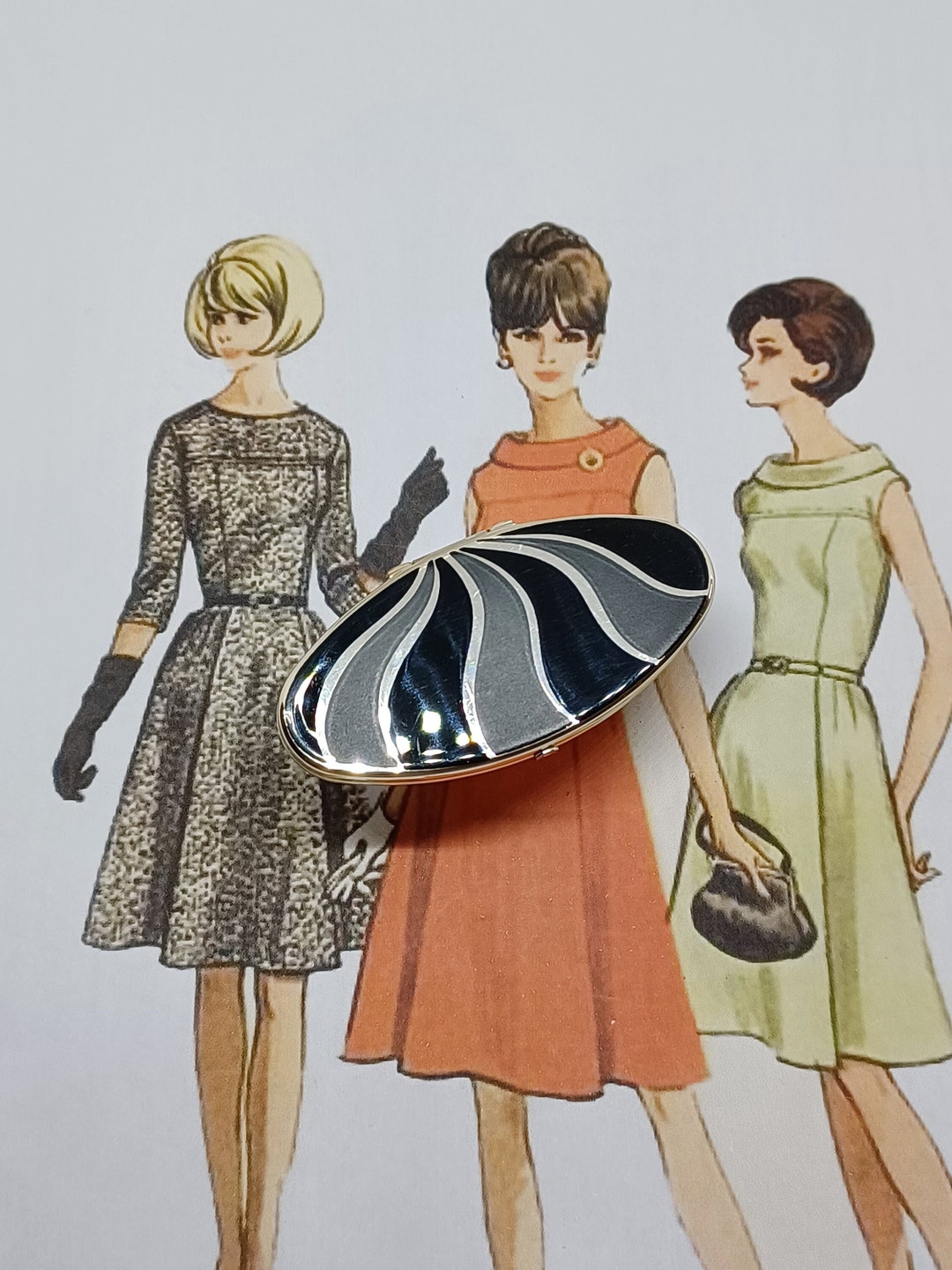 Stratton Lipview Lipstick Clip in Grey and Black Wavy Lines - Etsy