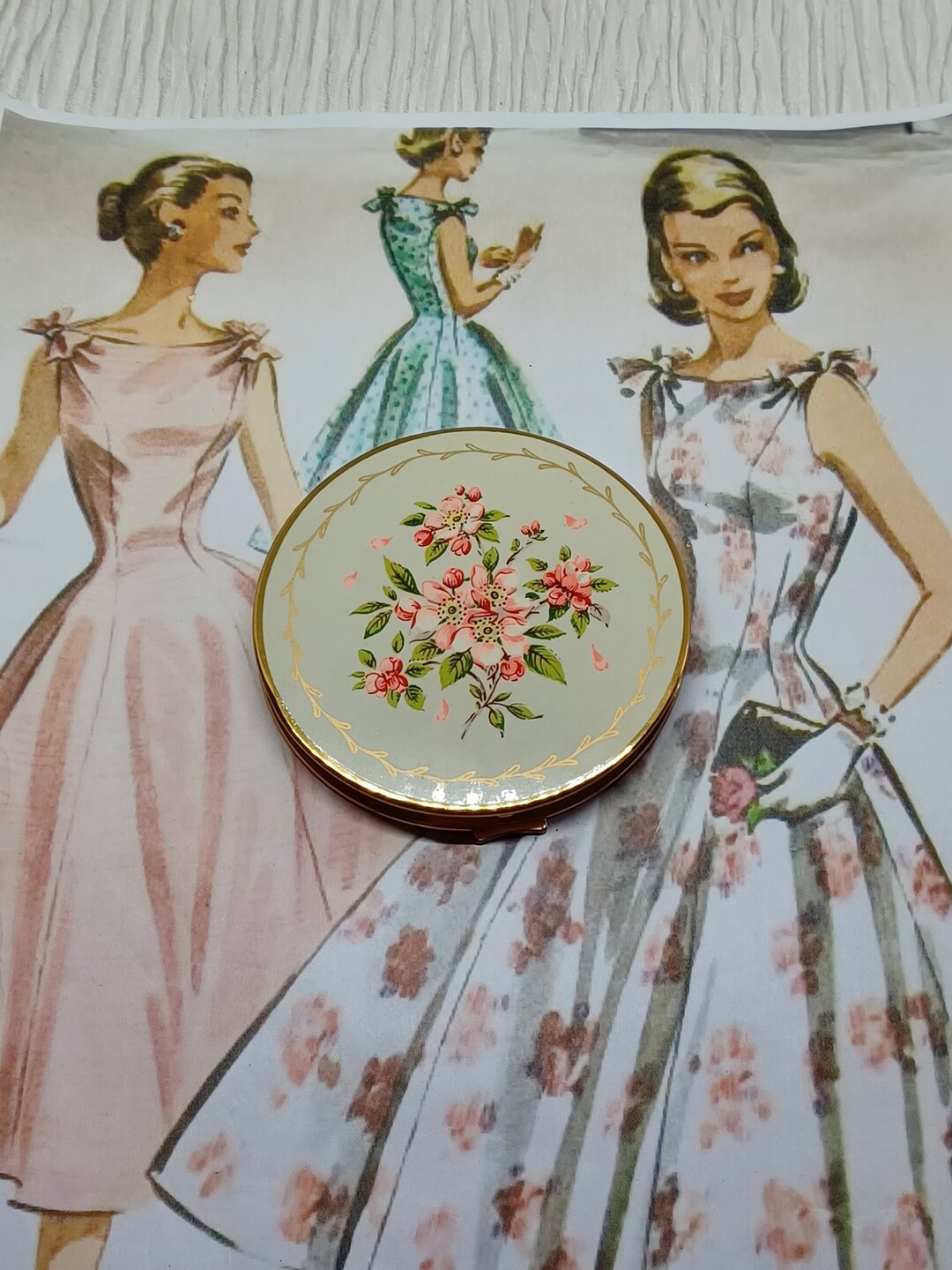 Mascot Compact in White Enamel With Pink Blossom Flowers Mid Century ...