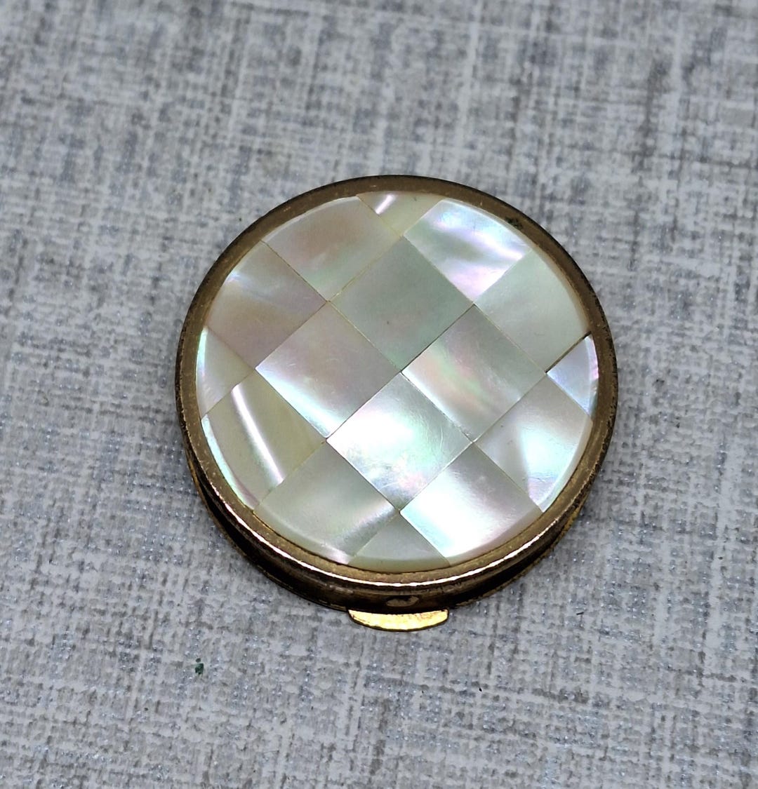Kigu Mother of Pearl Pill Box ~ Vintage Mid-century ~ 1960s - Etsy