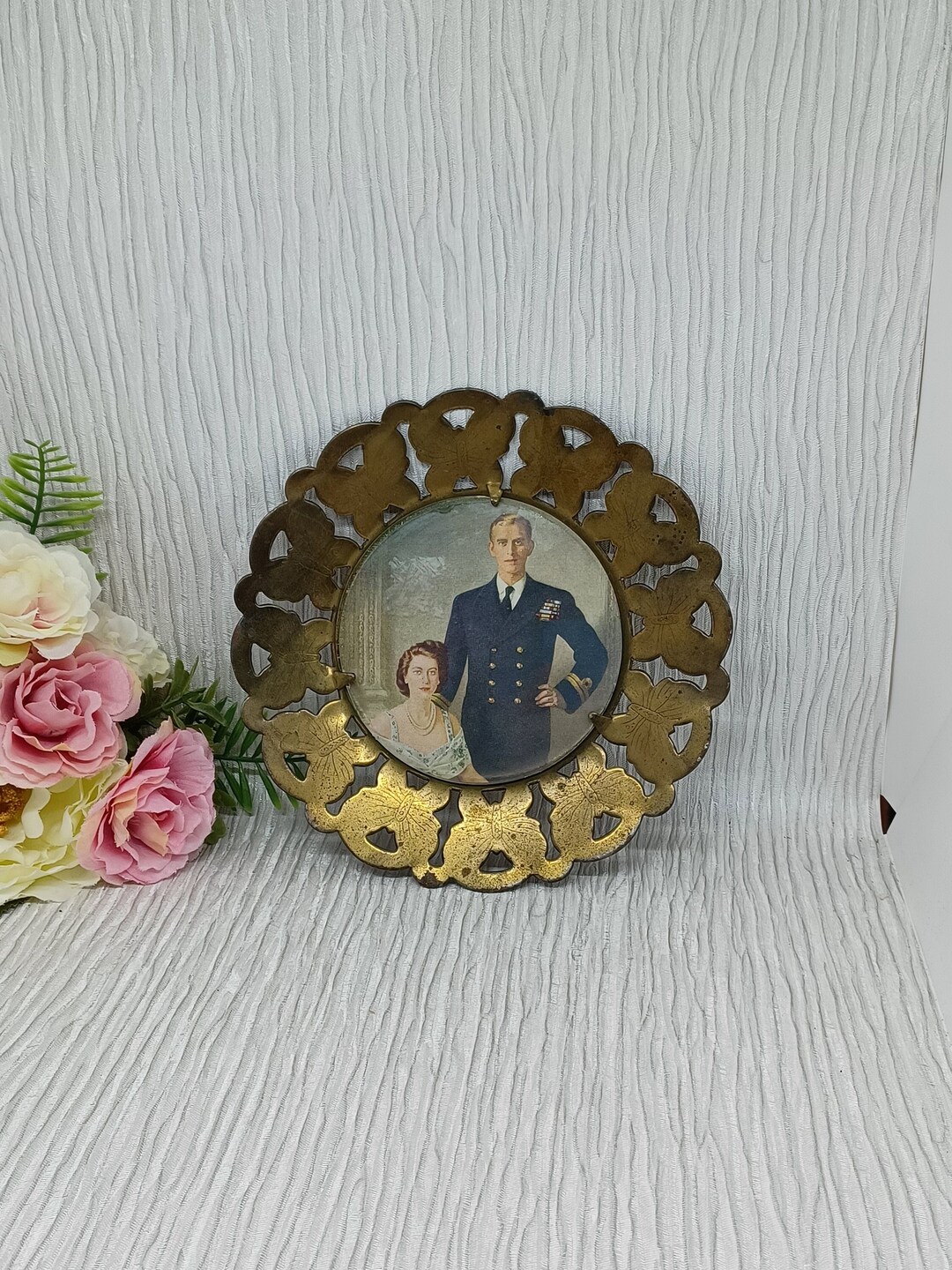 Queen Elizabeth II & Prince Philip Wall Plaque Plate ~ Gilded Metal ...