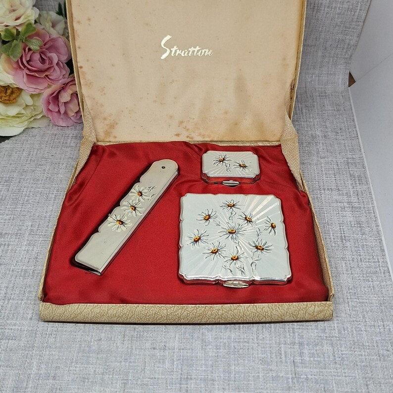 Stratton Compact Set With Comb & Pill Box ~ White Guilloche With ...