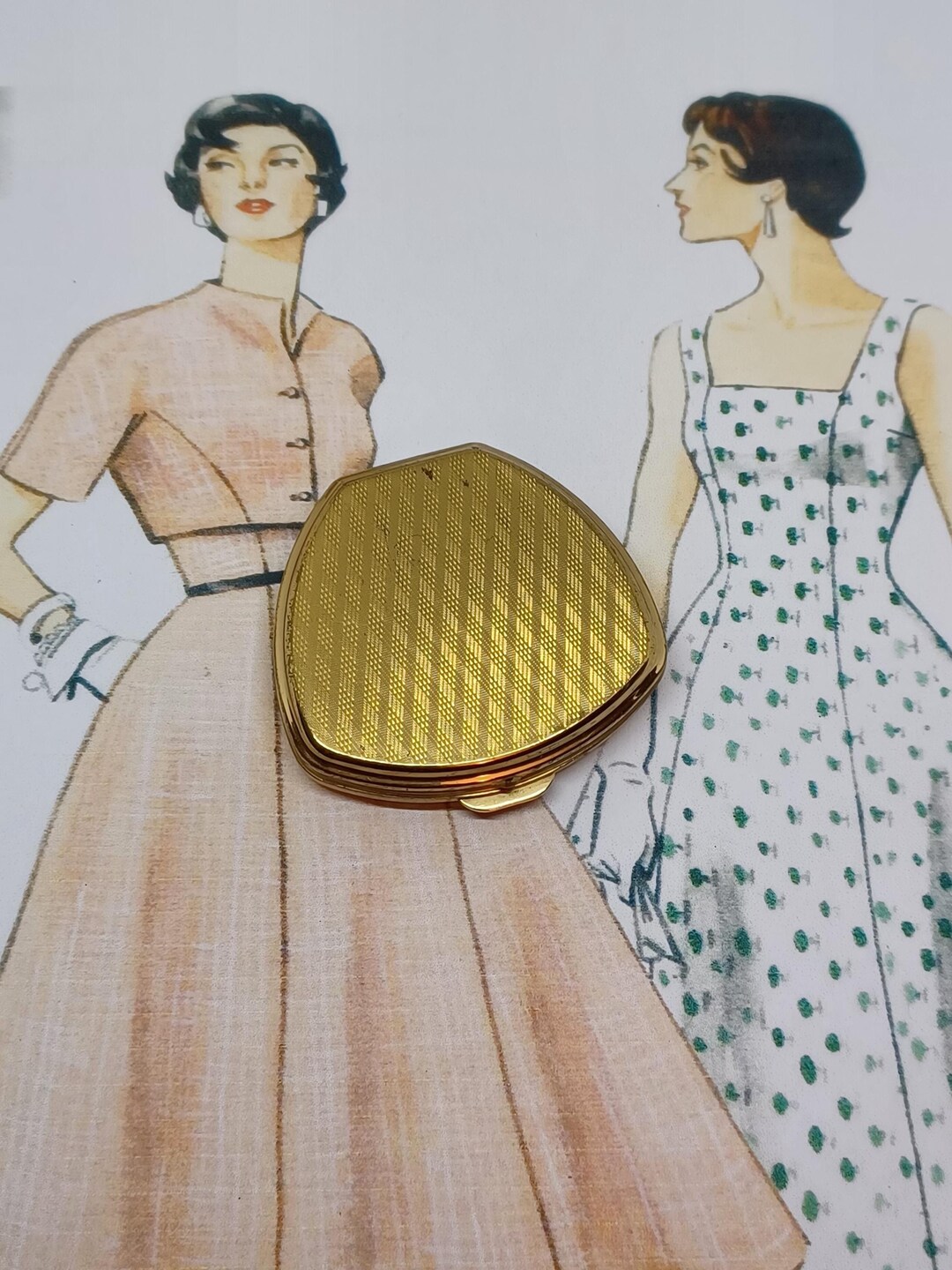 Stratton Shell Mini Box Pill Box in Gold Tone With a Diamond Design to ...