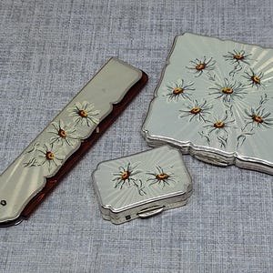 Stratton Compact Set With Comb & Pill Box ~ White Guilloche With ...