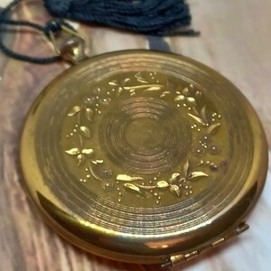 Fob Watch Style Compact in Gold Tone Metal ~ Antique - Etsy