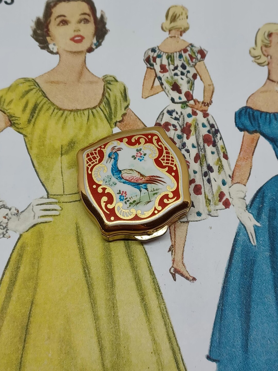 Vintage Stratton Mini Box Pill Box Peacock on White and Red Enamel With ...