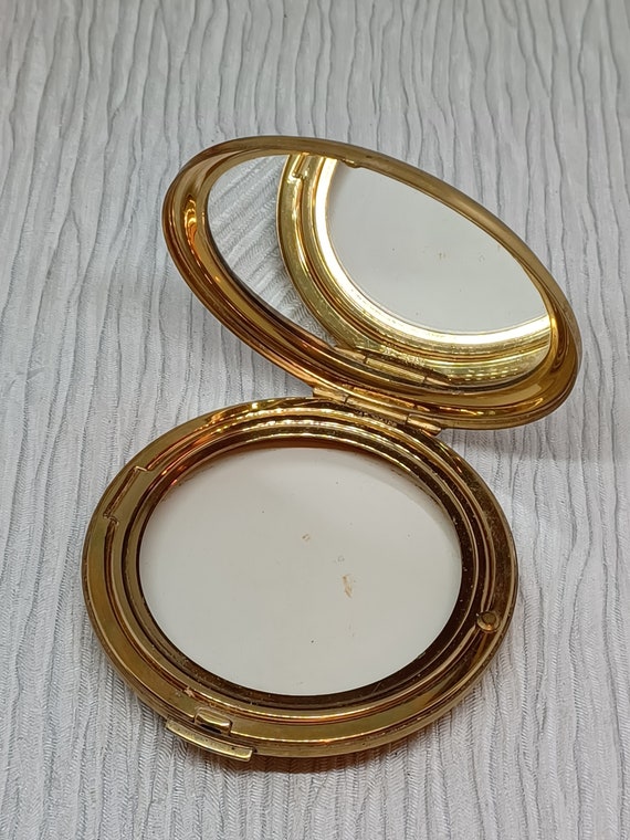 Stratton Compact with Blue & Yellow Birds in a Pink B… - Gem