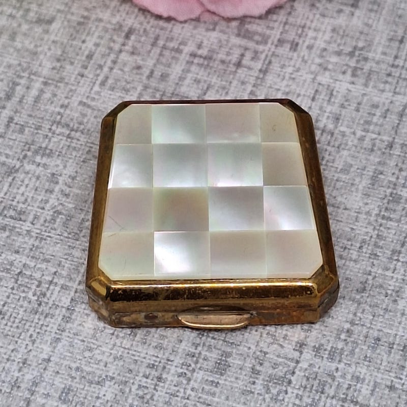 Shell Pill Box - Etsy
