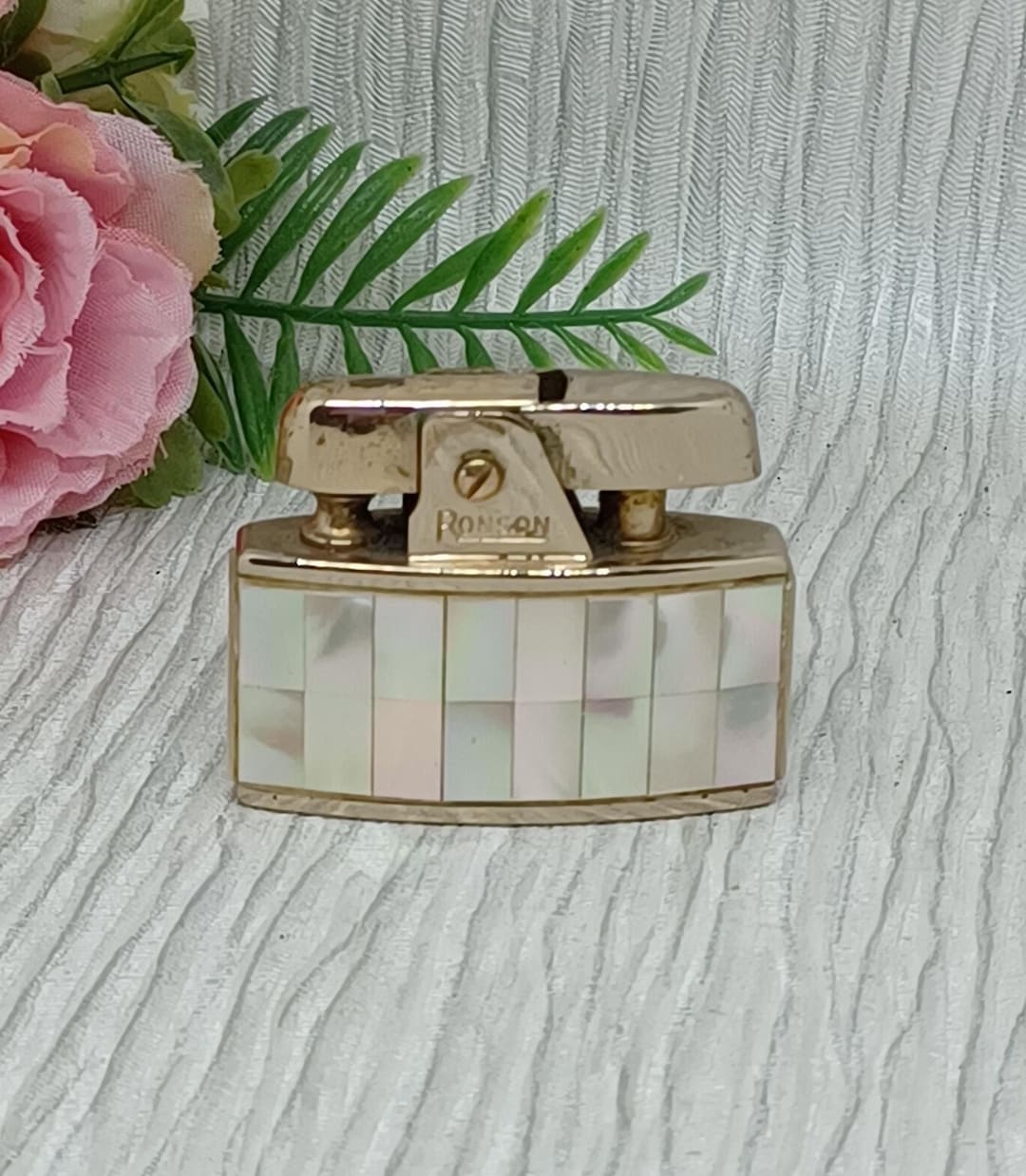 Ronson Mother of Pearl Cigarette Lighter Vintage Shell Mosaic Lighter ...