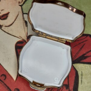 Stratton Gold Tone Engraved Pill Box Vintage Stratton Mini | Etsy