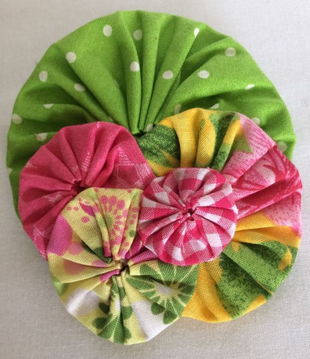 Handmade Fabric Yoyo Pin or Brooch - Etsy