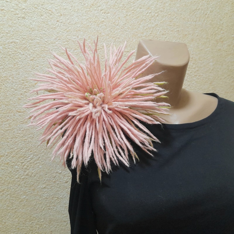 Flower Brooch - Etsy