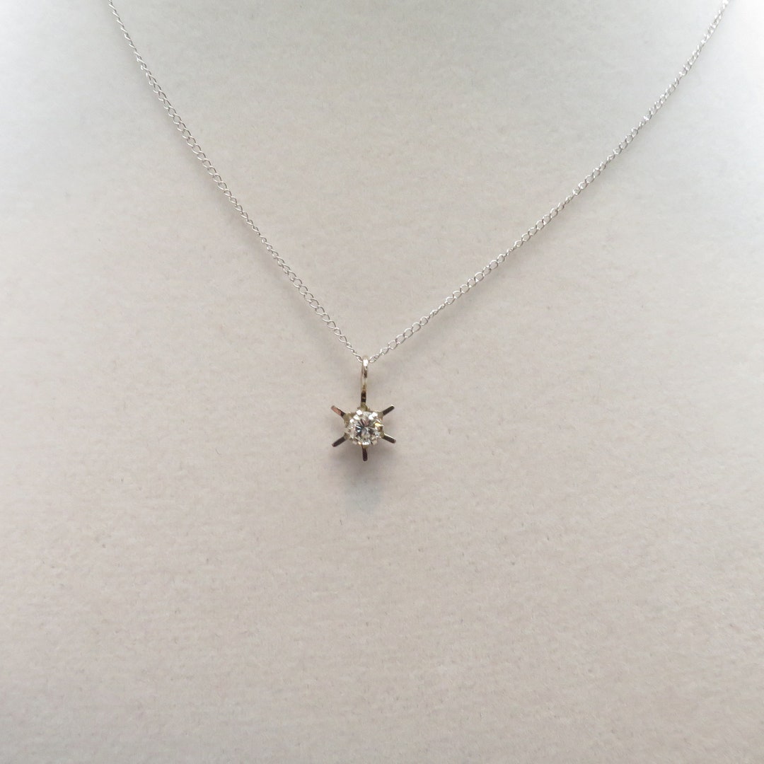 Pretty Vintage New 6 Point Diamond Solitaire .18ct SI2 Diamond Pendant ...