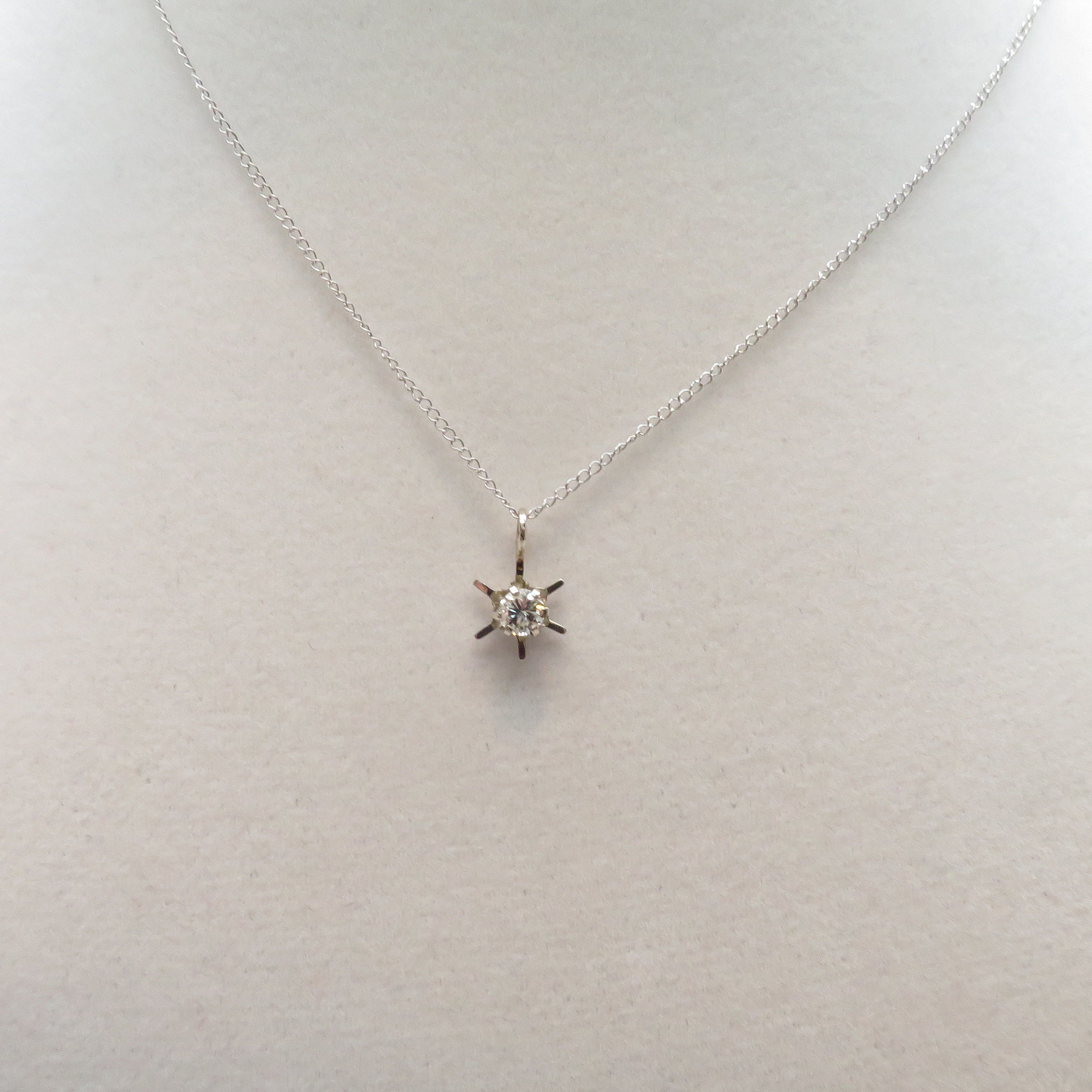 Pretty Vintage New 6 Point Diamond Solitaire .18ct SI2 Diamond | Etsy