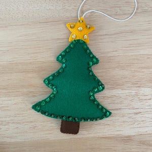 Christmas Tree Felt Ornament Pattern, Easy Christmas Felt DIY Ornament ...