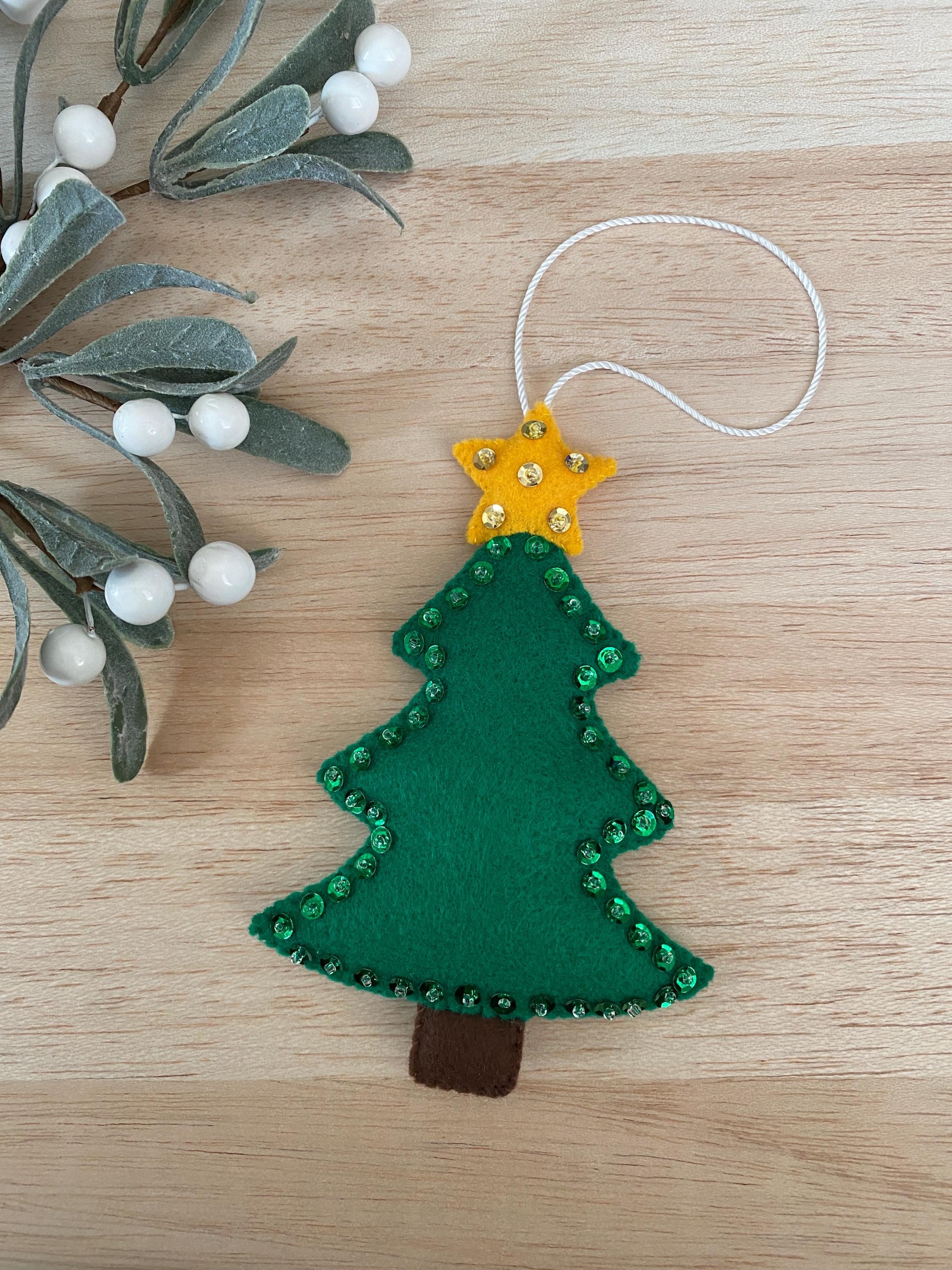Christmas Tree Felt Ornament Pattern, Easy Christmas Felt DIY Ornament ...