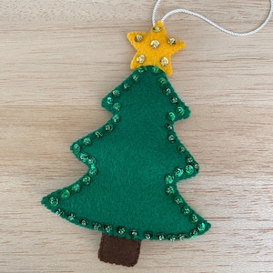 Christmas Tree Felt Ornament Pattern, Easy Christmas Felt DIY Ornament ...