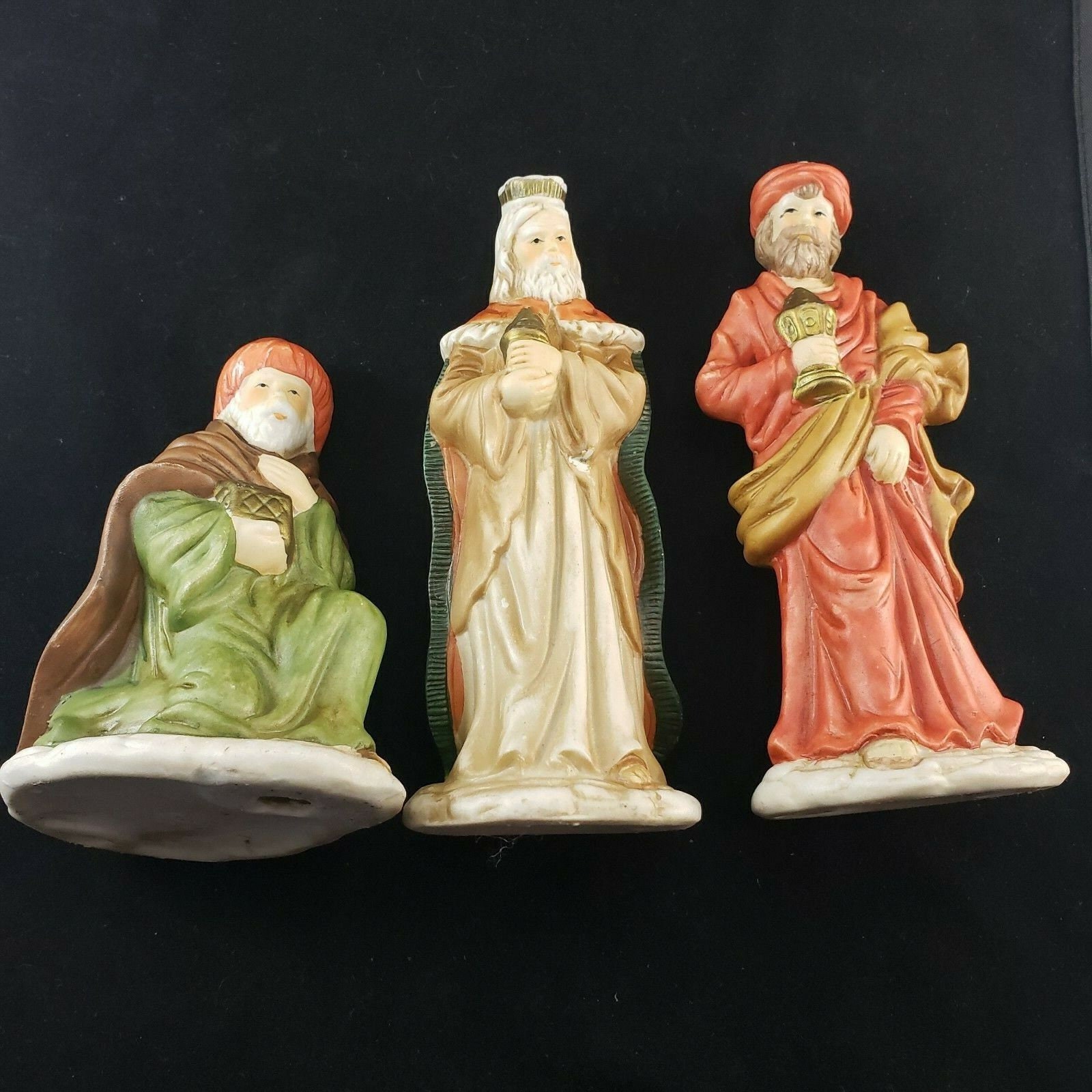 10 Piece Nativity Set Plus Large 24 L Wooden Stable 6-1/2 Figures ...