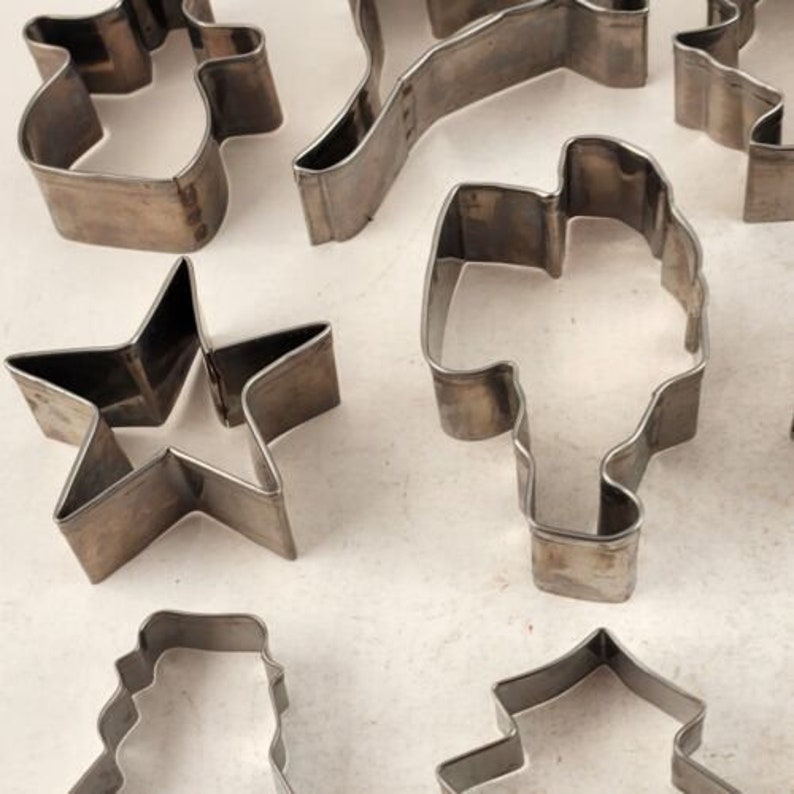 13 Metal Cookie Cutters Vintage Christmas Cards Stars Bell Flower ...