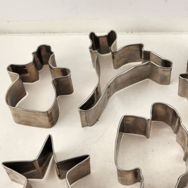 13 Metal Cookie Cutters Vintage Christmas Cards Stars Bell Flower ...