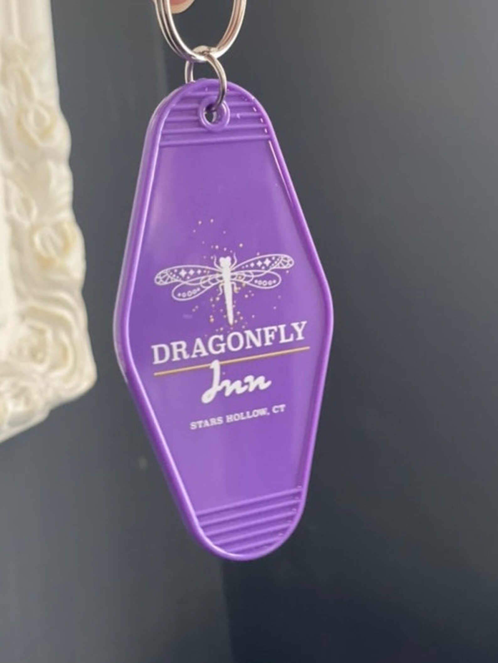 Dragonfly Inn Retro Motel Keychain Gift for Her Vintage Hotel Key Tag ...