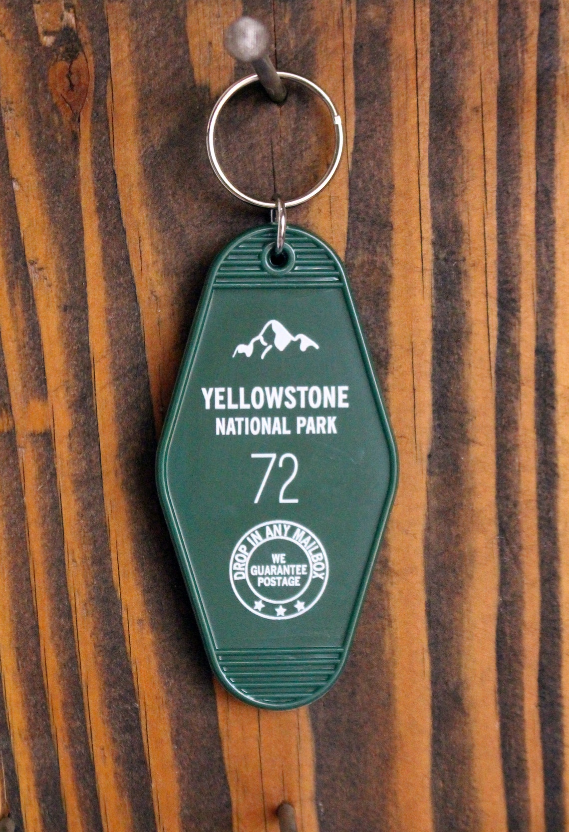 Yellowstone National Park Retro Motel Keychain Gift Idea - Etsy