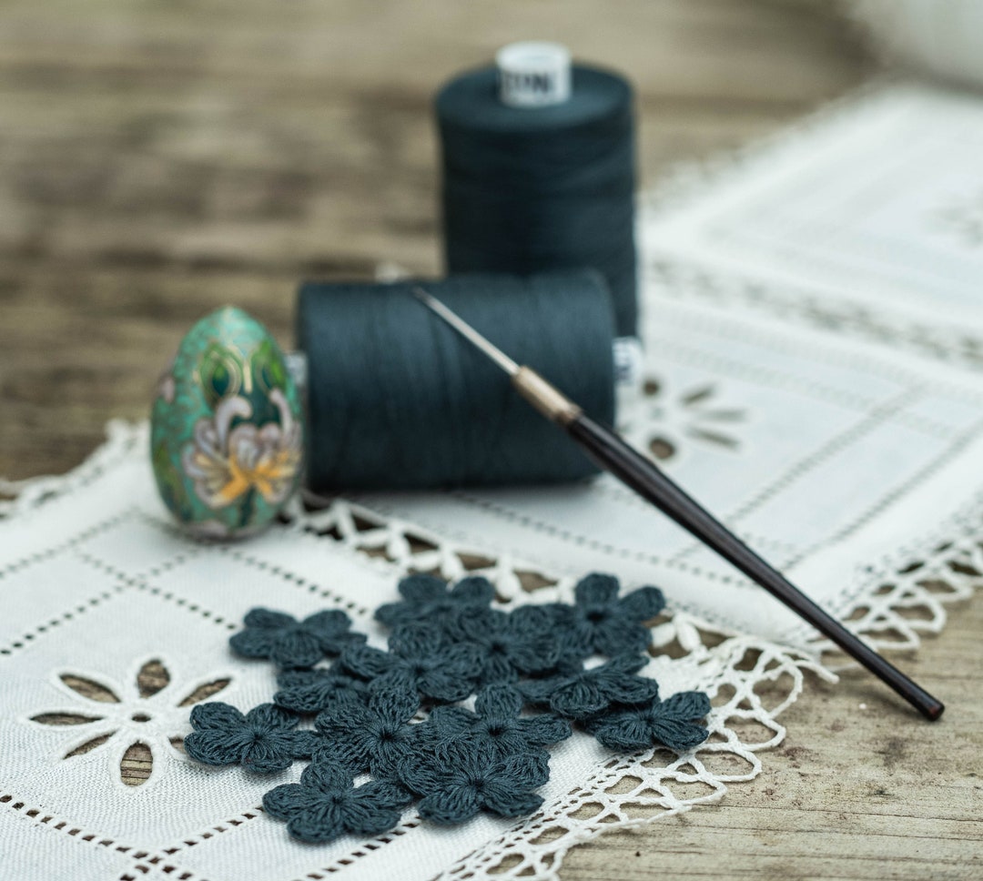 Tiny Crochet Flower Small Flowers Clothes Mini Decor Dollhouse ...