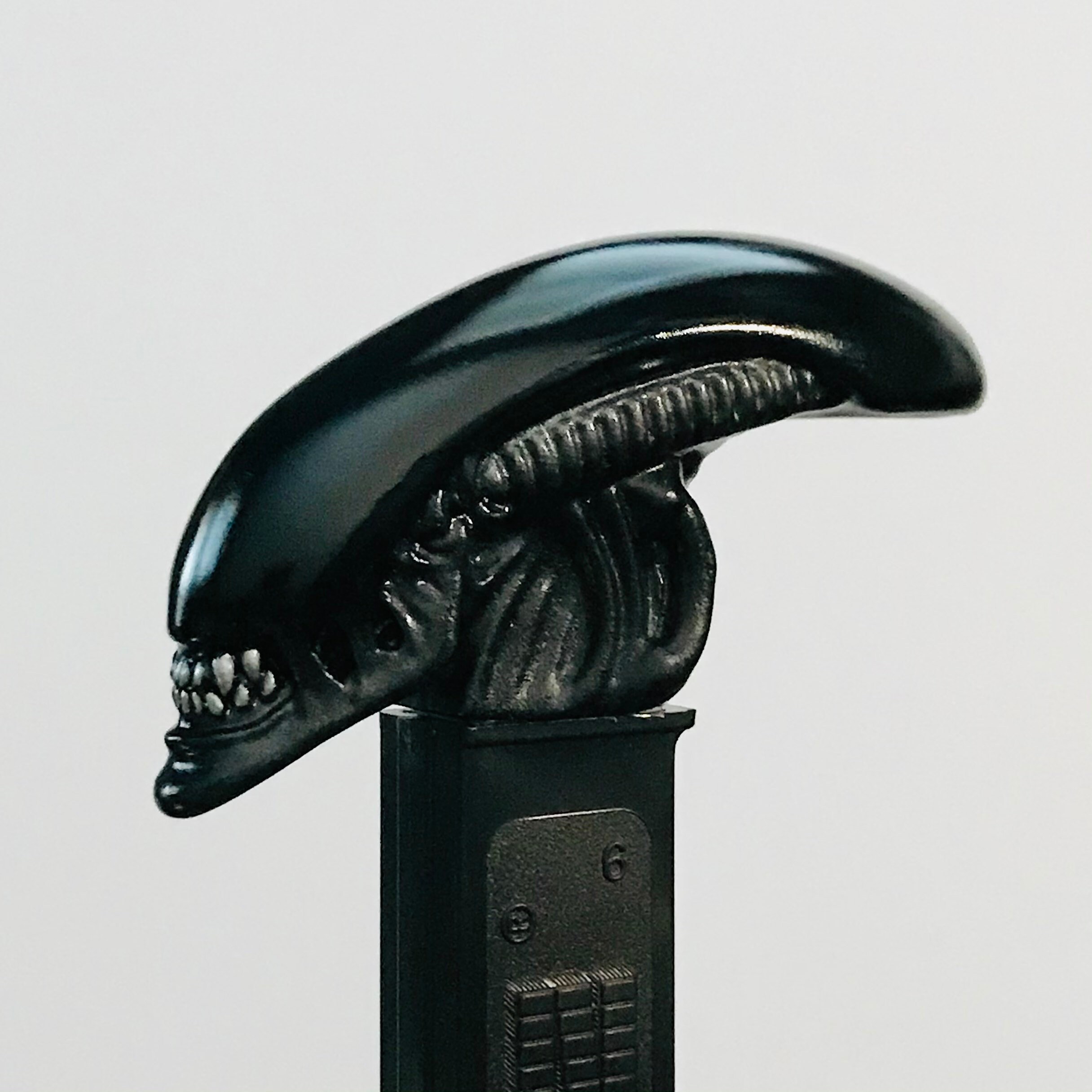 Custom Functional Black Alien Xenomorph Warrior Drone Pez Dispenser ...