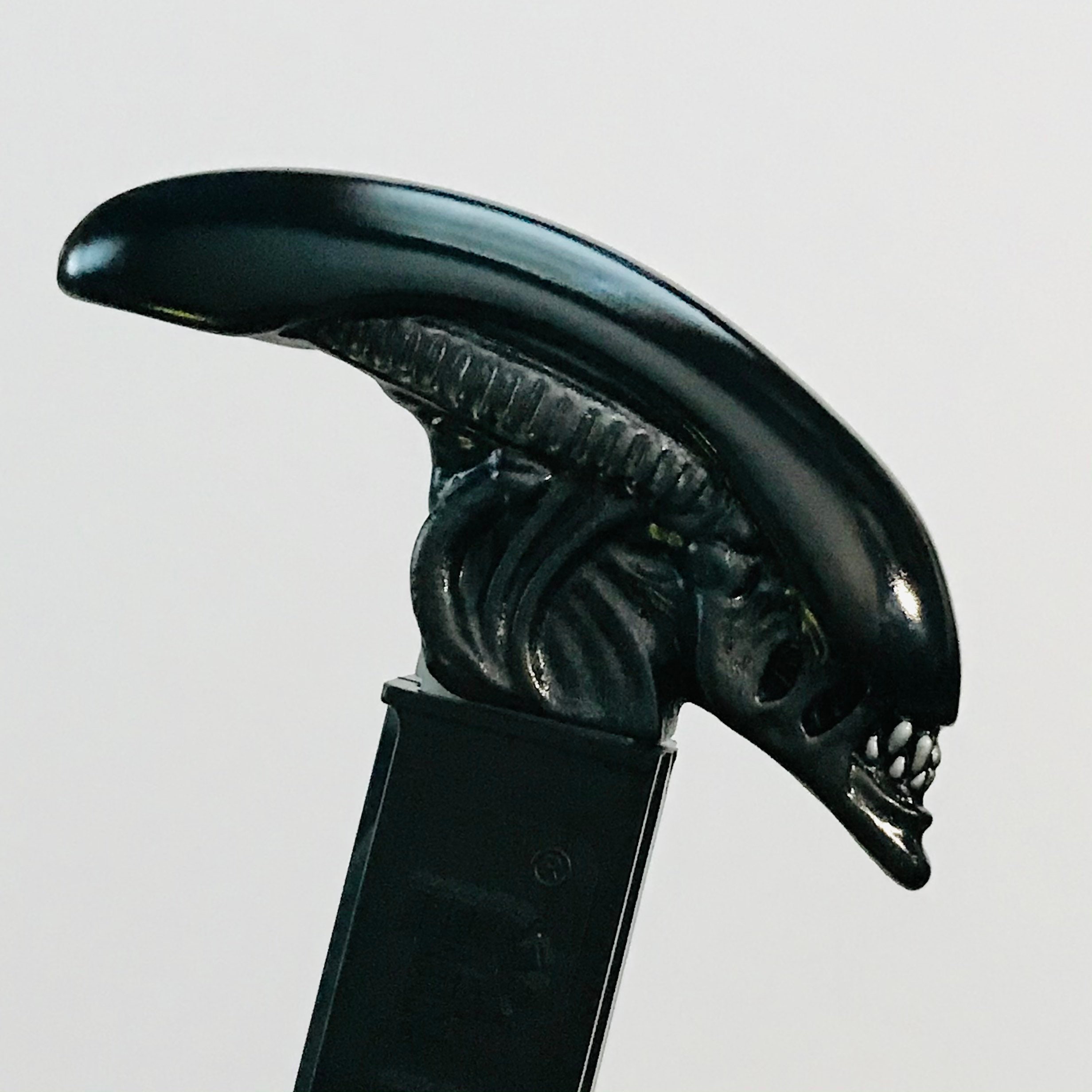 Custom Functional Black Alien Xenomorph Warrior Drone Pez Dispenser ...