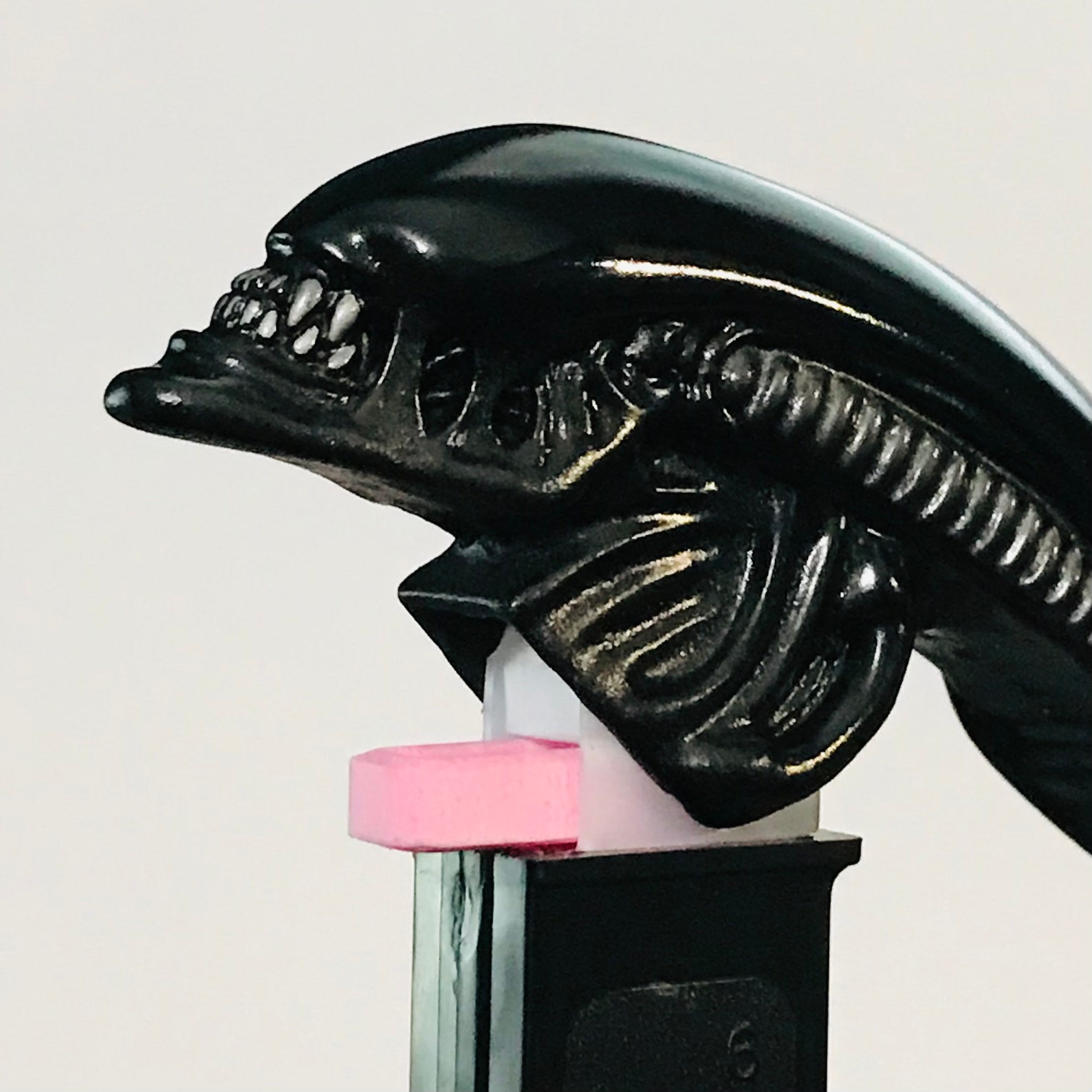 Custom Functional Black Alien Xenomorph Warrior Drone Pez Dispenser ...