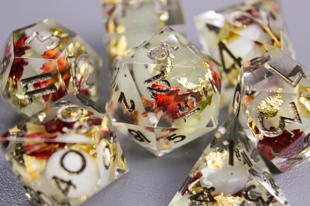Floral Handmade Resin Sharp Edge Dnd Dice Set With Real Flowers for Dnd ...