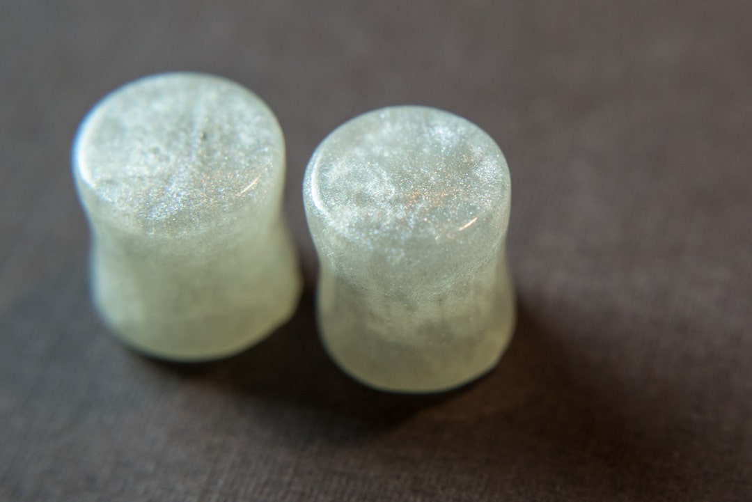 Absolutley Gorgeous,the White Snow Ear Plugs, 0g 8mm,00g 10mm,1/212mm,9 ...