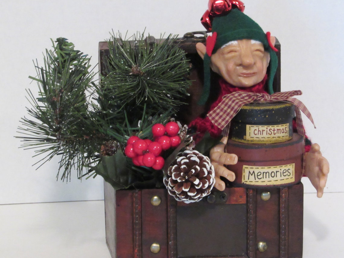 OOAK Elf in a Treasure Chest, Christmas Elf in a Box by Susan Massey - Etsy