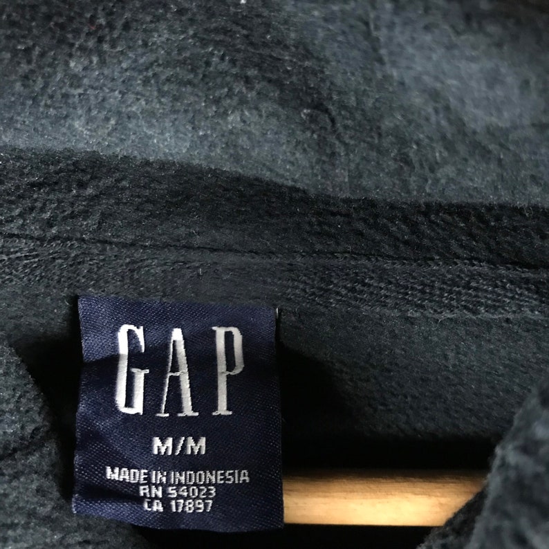 Rare Vintage Gap Fleece Hoodies Big Logo Sweatshirt / Jumper Pullover Hooded / Lifestyle ...