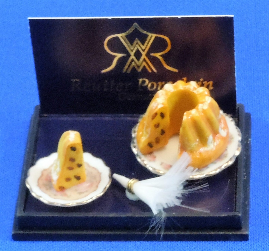 Dollhouse Miniature Accessory Reutter Porcelain Bunt Cake Set in ...