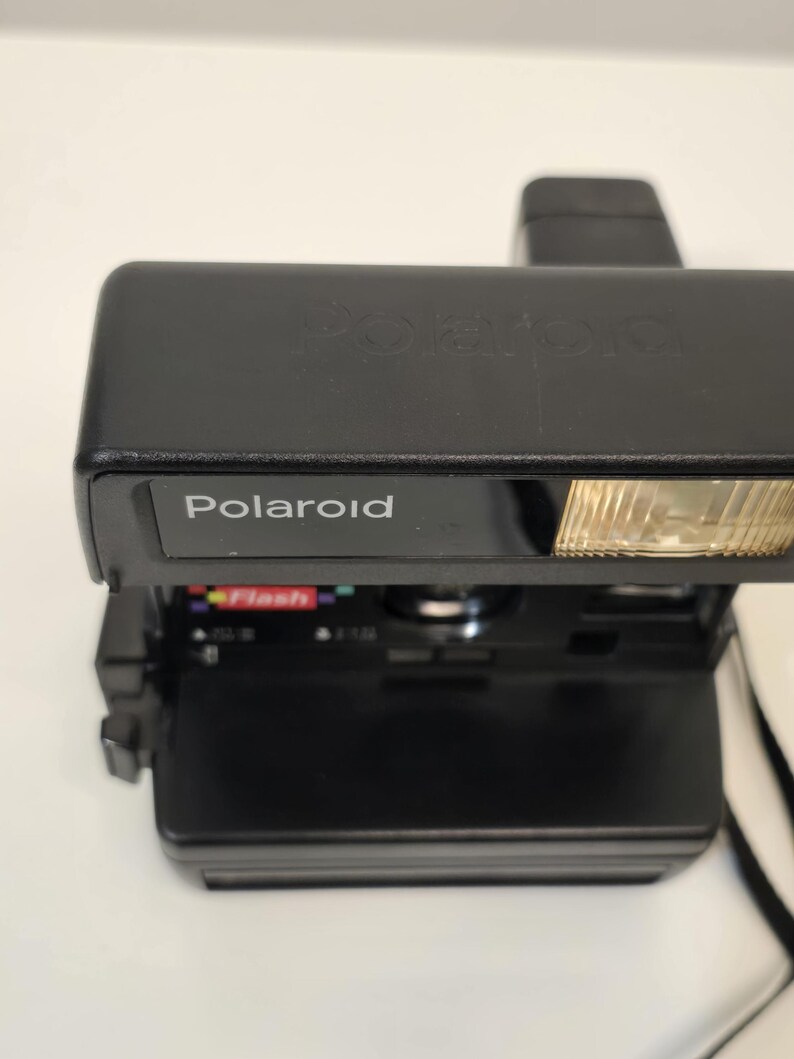 Polaroid Onestep 600 Flash Instant Camera in Very Good Condition and in ...